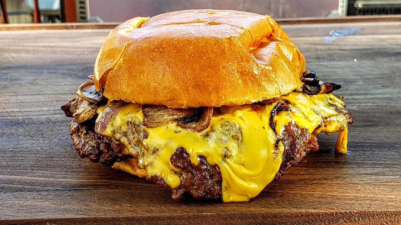 "Molly" Smashburger | Brown Sugar Infused | Masterbuilt Gravity smoker 1050