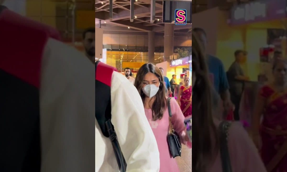 Son Of Sardar 2 Star-Mrunal Thakur Looks Gorgeous In A Pink Suit As She ...