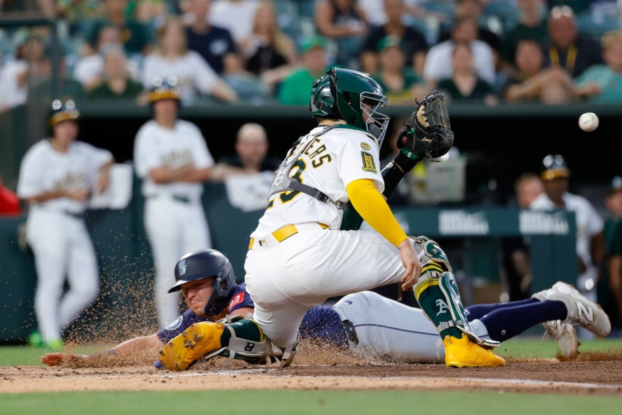 Ben Williamson, Mariners chase series win vs. A's