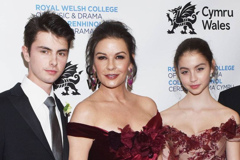 Catherine Zeta-Jones' daughter says Hollywood family eat chips from ...