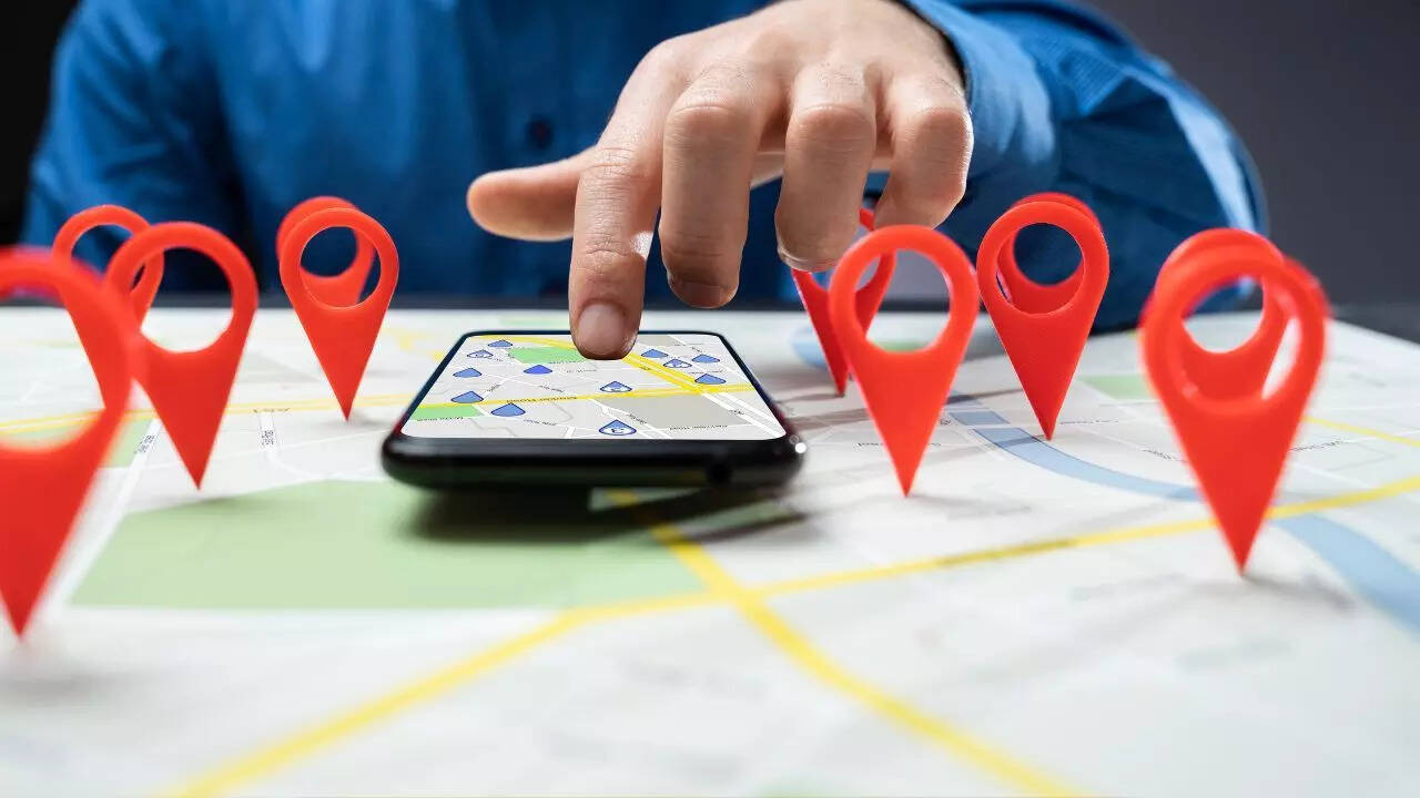 Lost without internet? Here’s how to share location offline on the phone