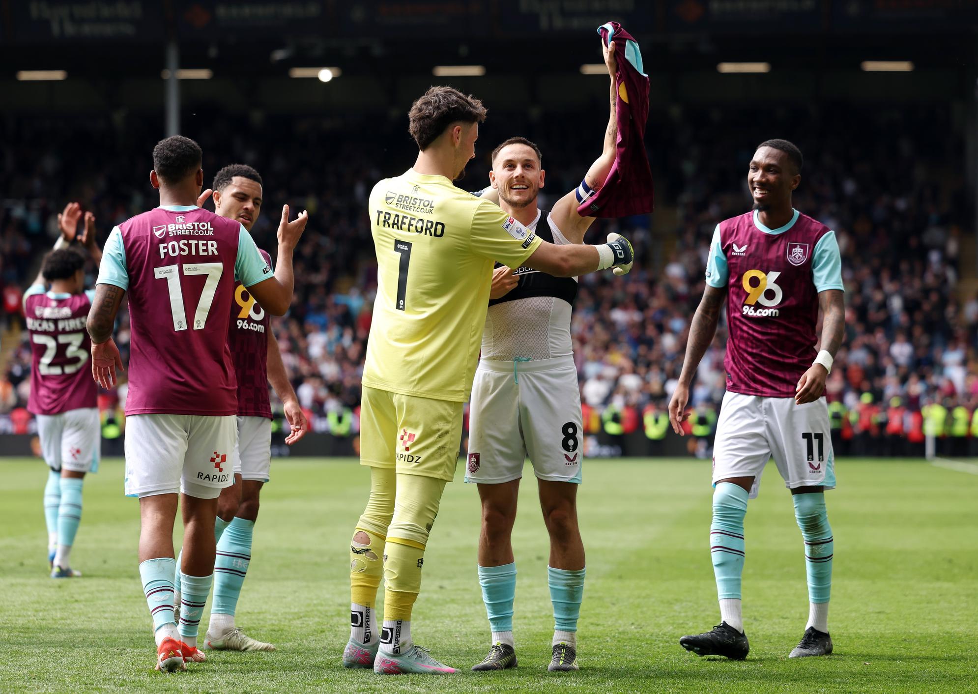 Celtic ‘keen’ on 18-goal ace, ex-Rangers hero ‘walks out’, Hearts deal ...