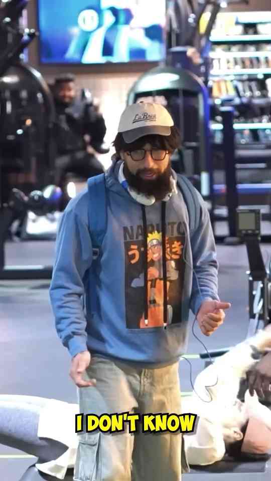 Powerlifter ANATOLY Pretends to be Beginner Noob in GYM