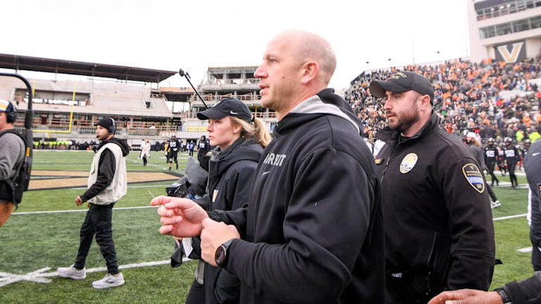 Clark Lea Notebook: Teaching, Injury Updates, An Important Stat