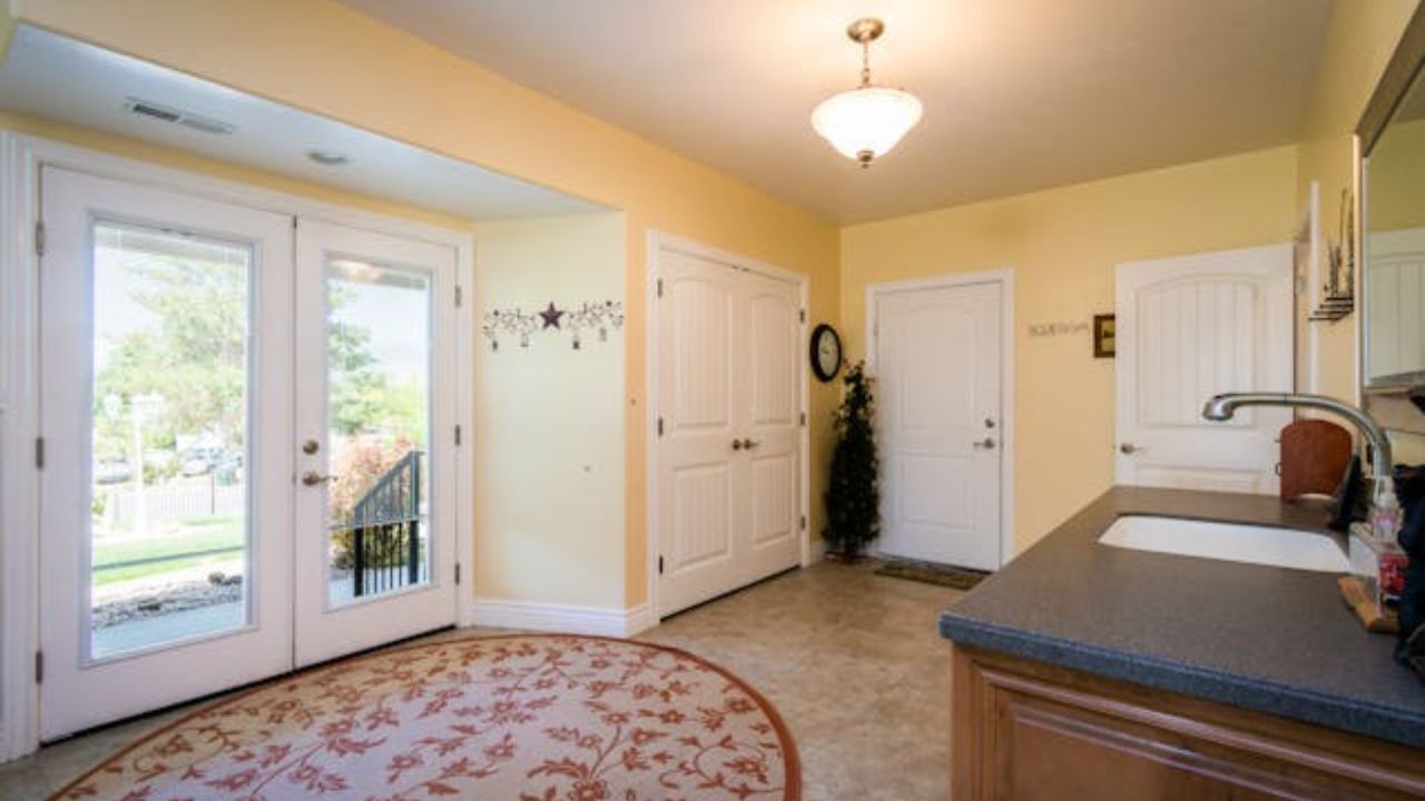 Color Trend: Gen Z Embraces Yellow to Convey Calm and Balance