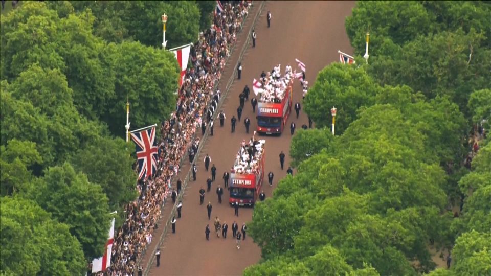 Video: Lionesses celebrate UEFA European Women’s Championship with ...