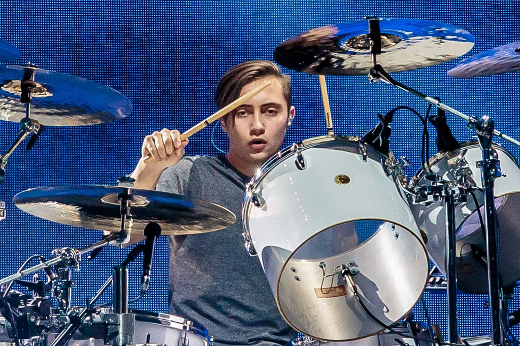 Meet Phil Collins' 5 kids: their different moms and what they do for a ...
