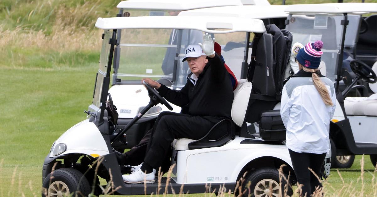 Secret Service Trails Golfing Trump in Armored Buggy
