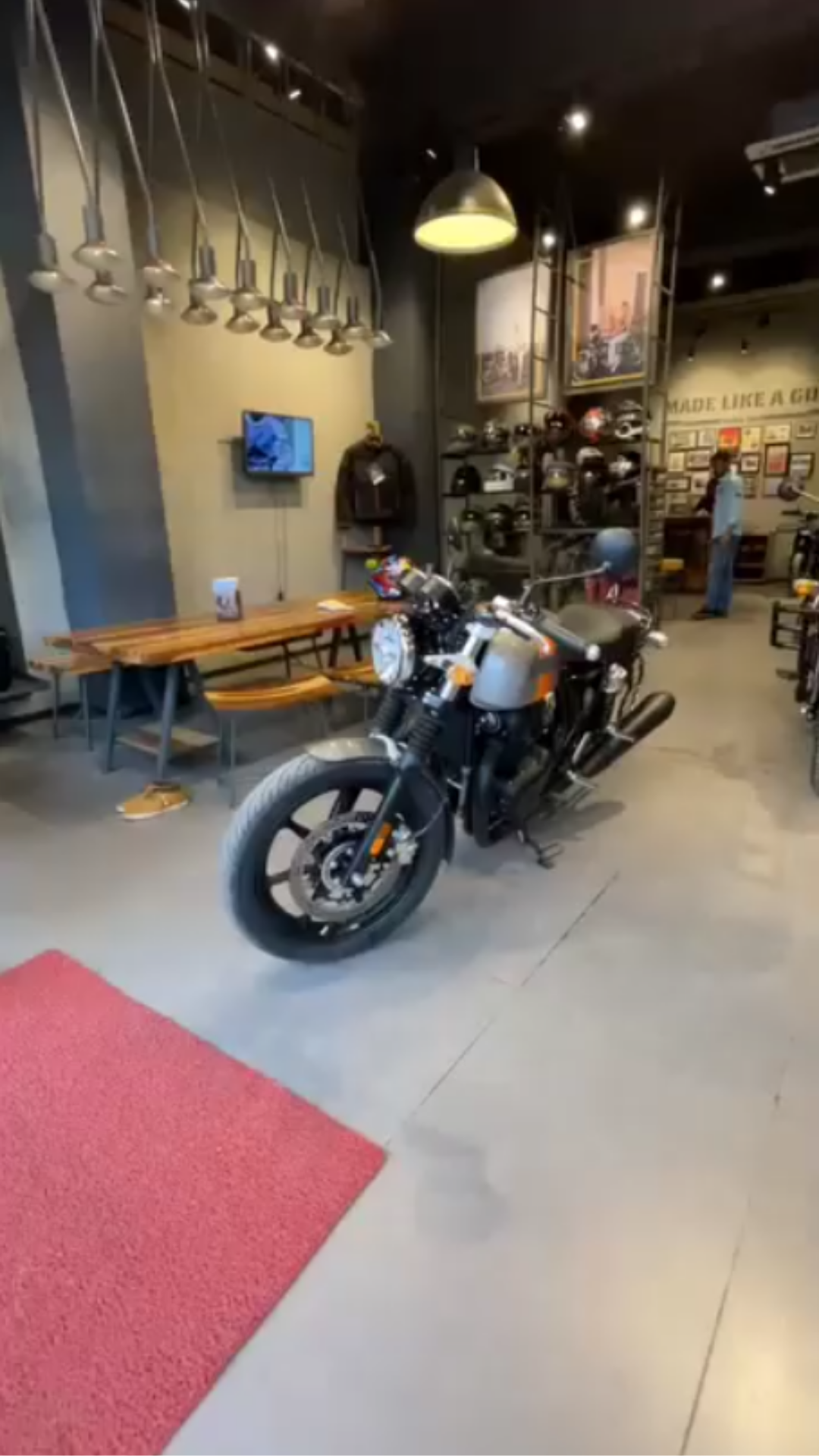 The Best Offroader vs Cafe Racer: Ultimate Motorcycle Comparison