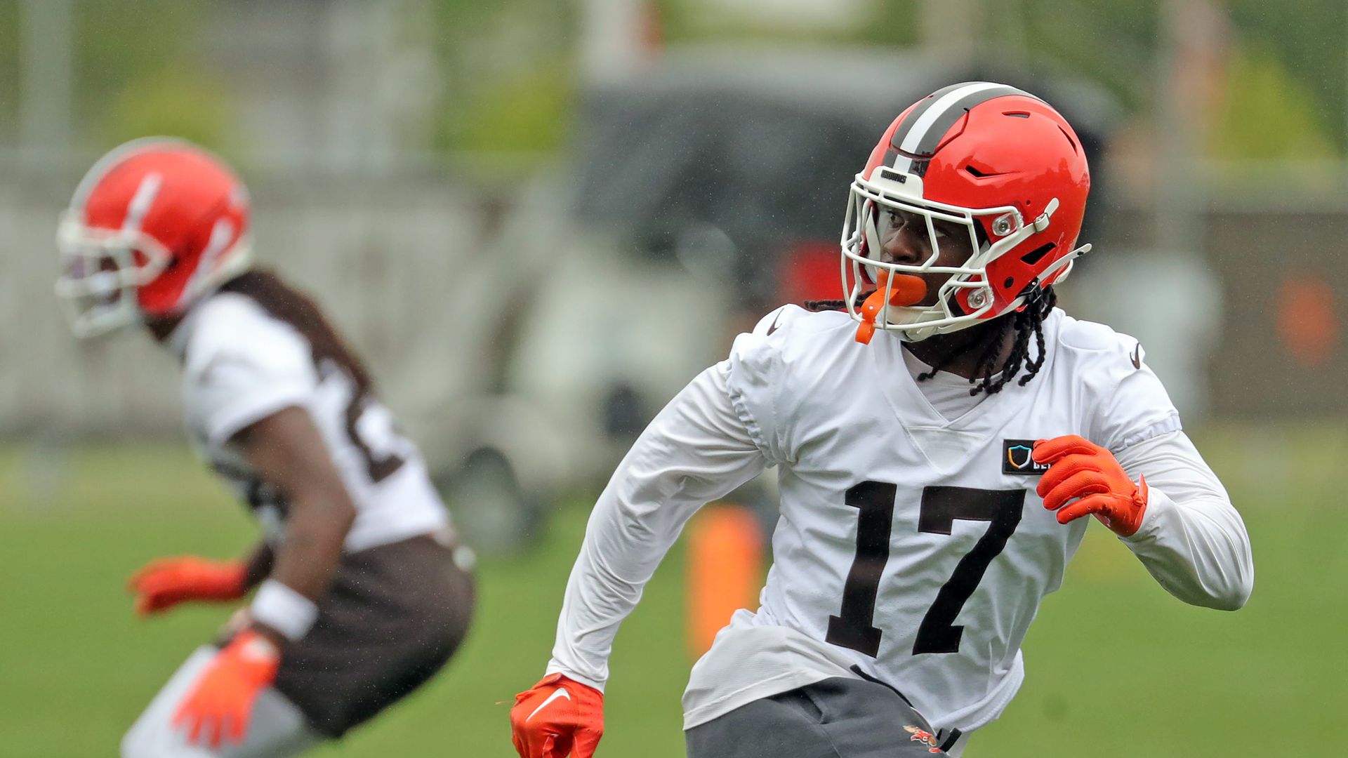 Browns roster: Linebacker room in trouble, already?