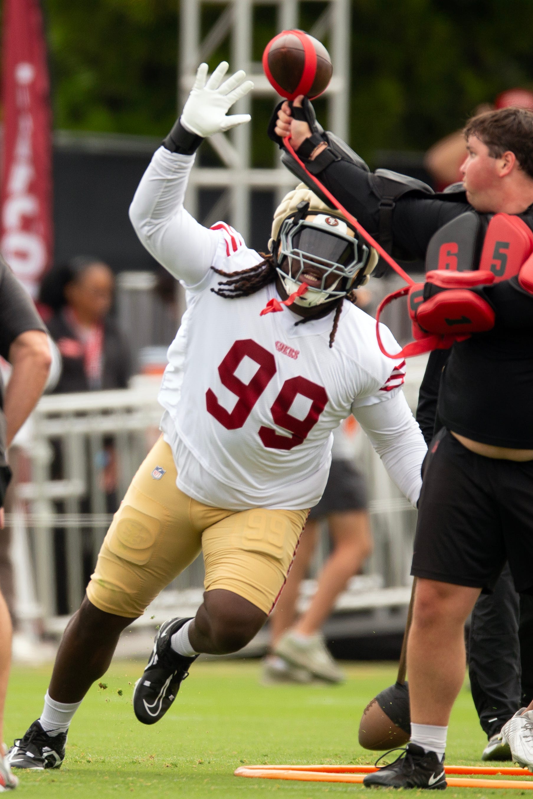 49ers NFL draft rewind: San Francisco bolsters DL with CJ West