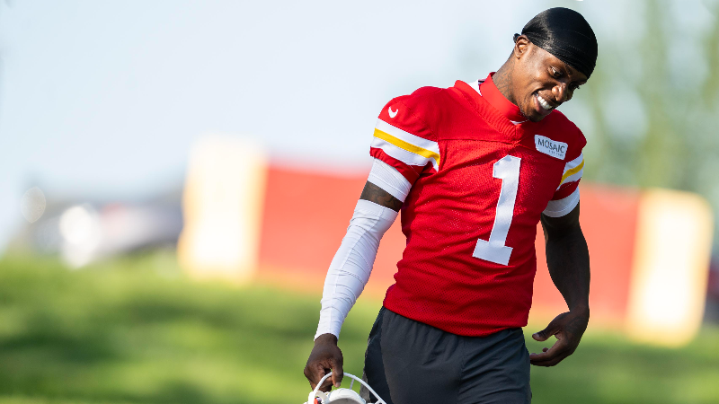 Chiefs' Xavier Worthy's all-around growth key to more deep shots