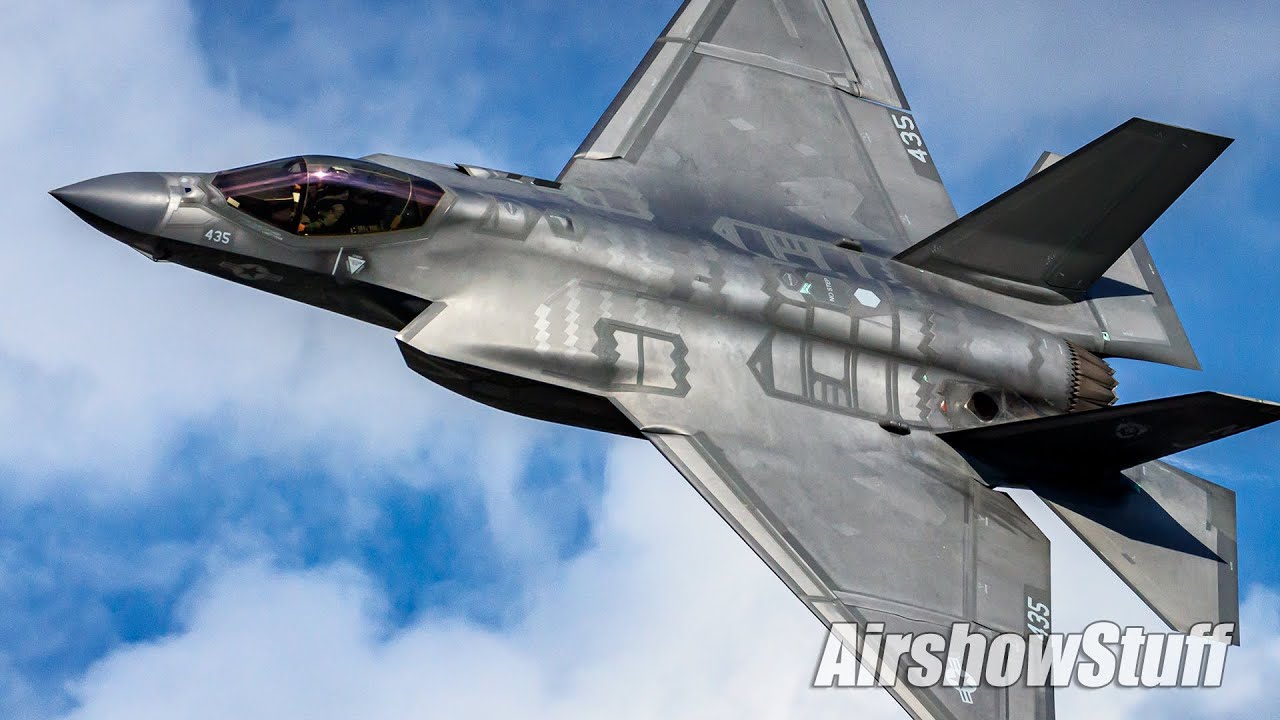 US Navy’s stealth fighter performs insane flybys