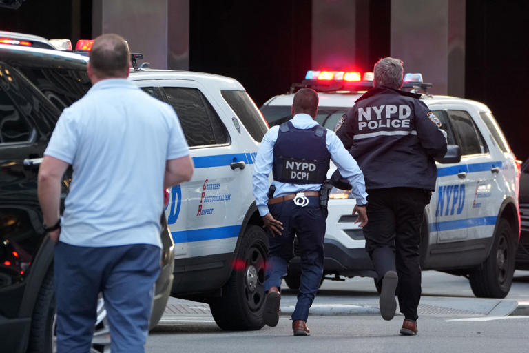 Gunman in deadly New York City shooting played high school football in ...