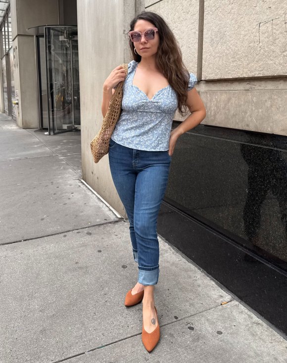 How to Wear Flats When You're Short: 6 Rules I Live By as a 5'1″ Petite