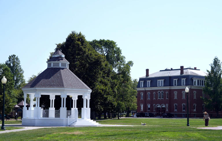 M. Night Shyamalan to take over Bristol Town Common to shoot 'Remain ...