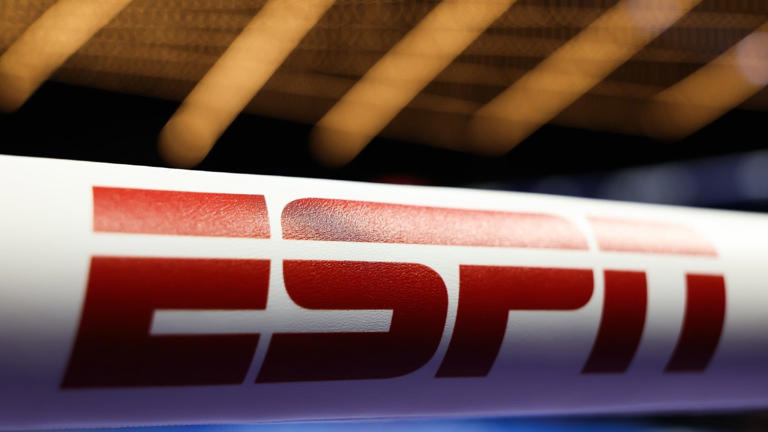 Top Rank ESPN deal lapses with no return to linear TV for boxing in sight