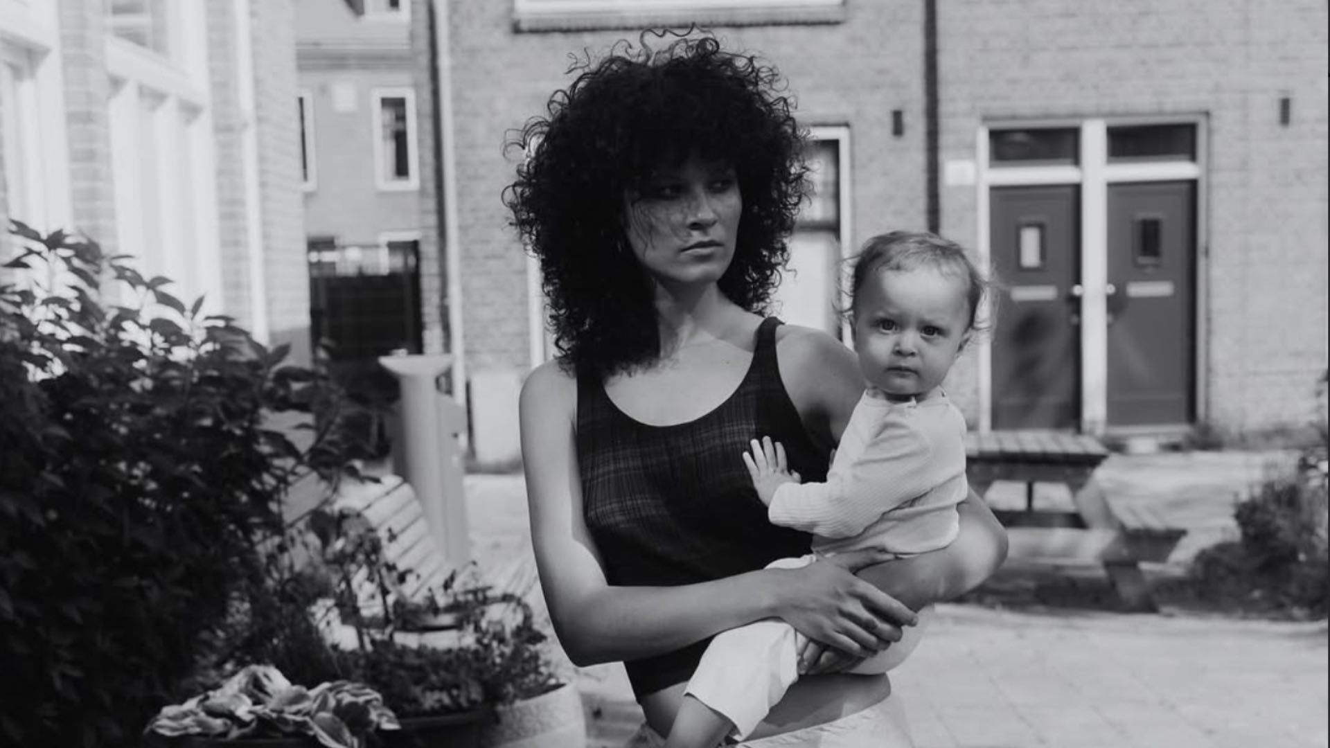 These incredible photos of mothers and their children will fascinate you