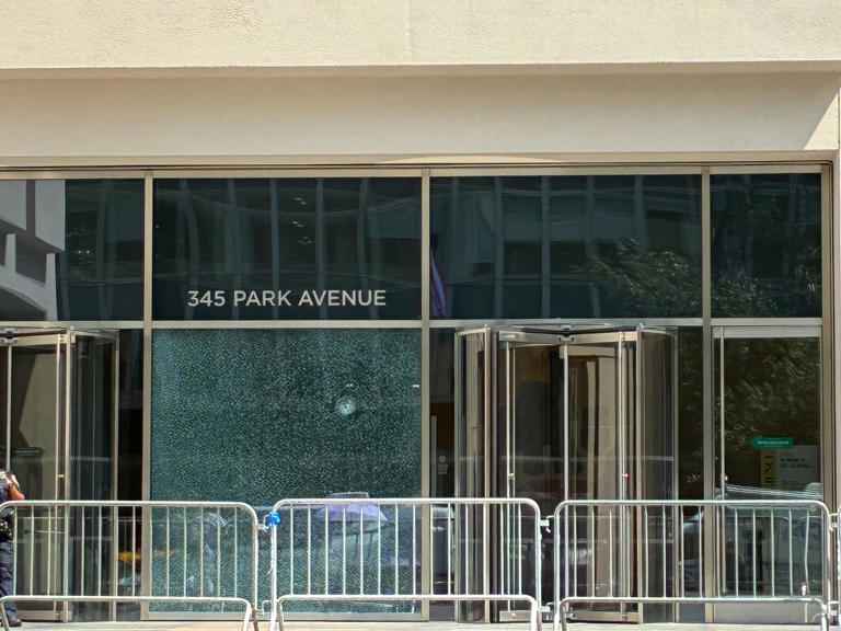 NYC shooting live updates: 4 victims mourned; NYPD to search suspect's ...