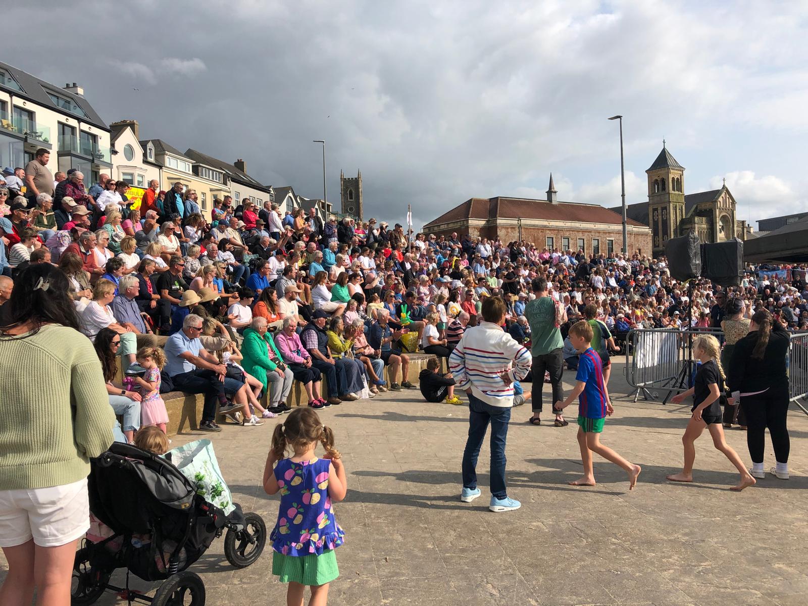 Hundreds of Portstewart visitors enjoyed The Causeway Shantymen at the ...