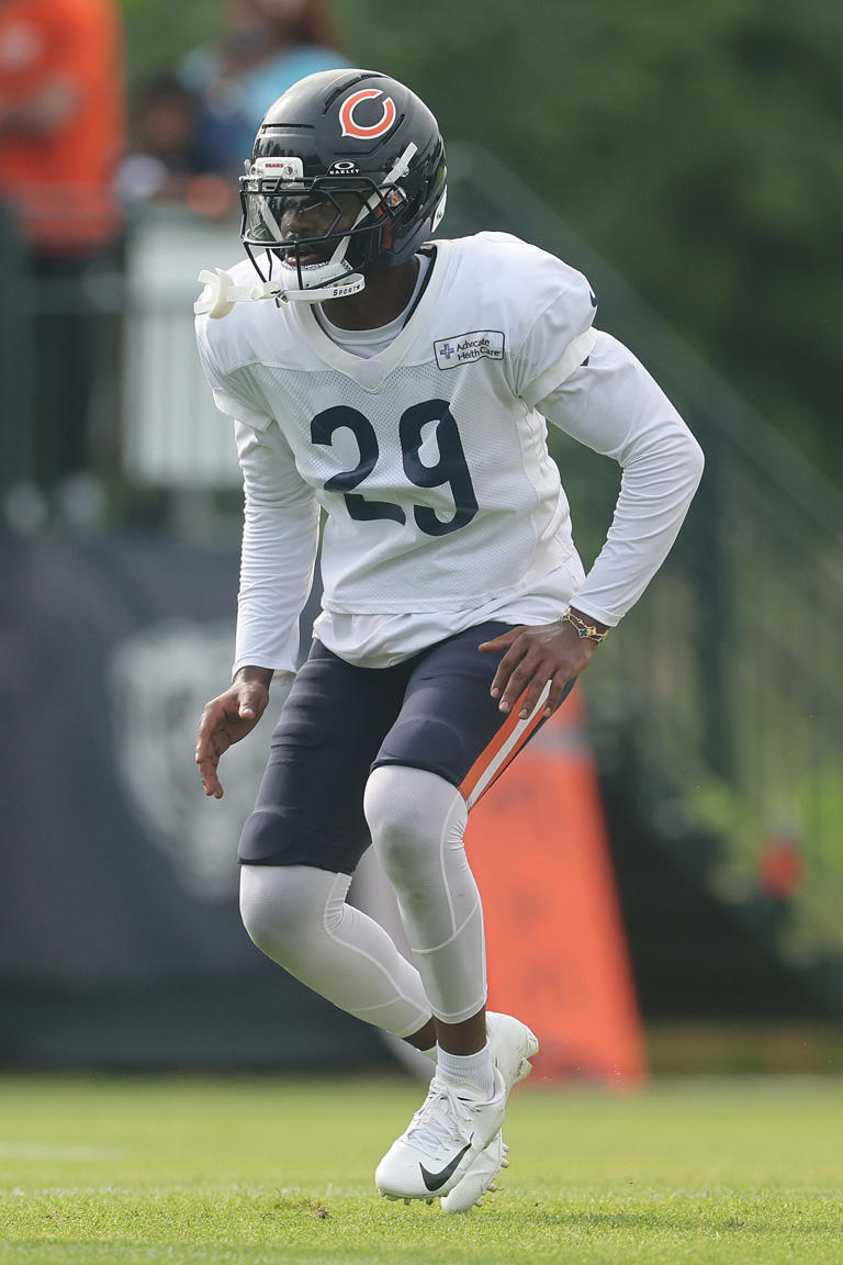 Bears DC Dennis Allen says second cornerback spot 'completely up for grabs'