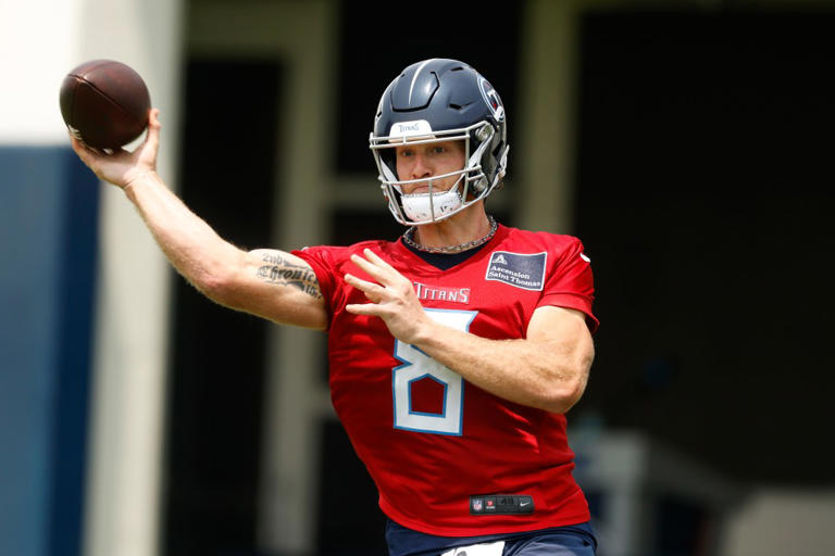 Titans QB Will Levis shares gruesome photo of shoulder before surgery