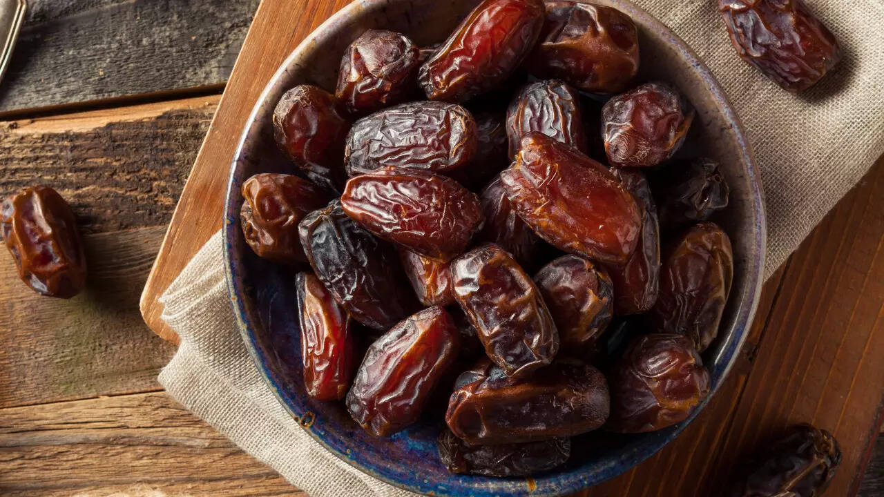 What happens when you consume Desi Dates (Khajoor) during monsoon and ...