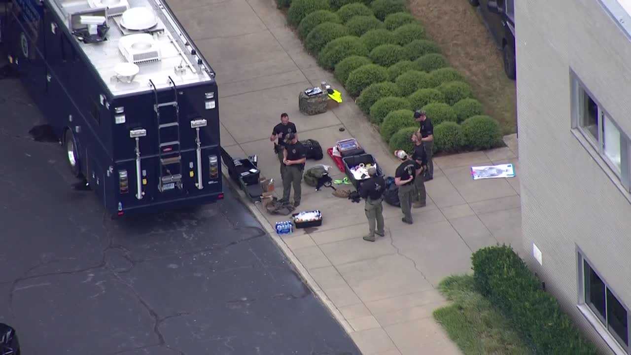 2 South Carolina deputies shot during training, officials say