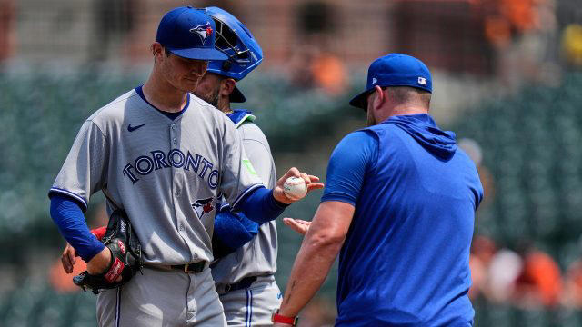 Blue Jays hitting coach David Popkins ejected vs. Orioles