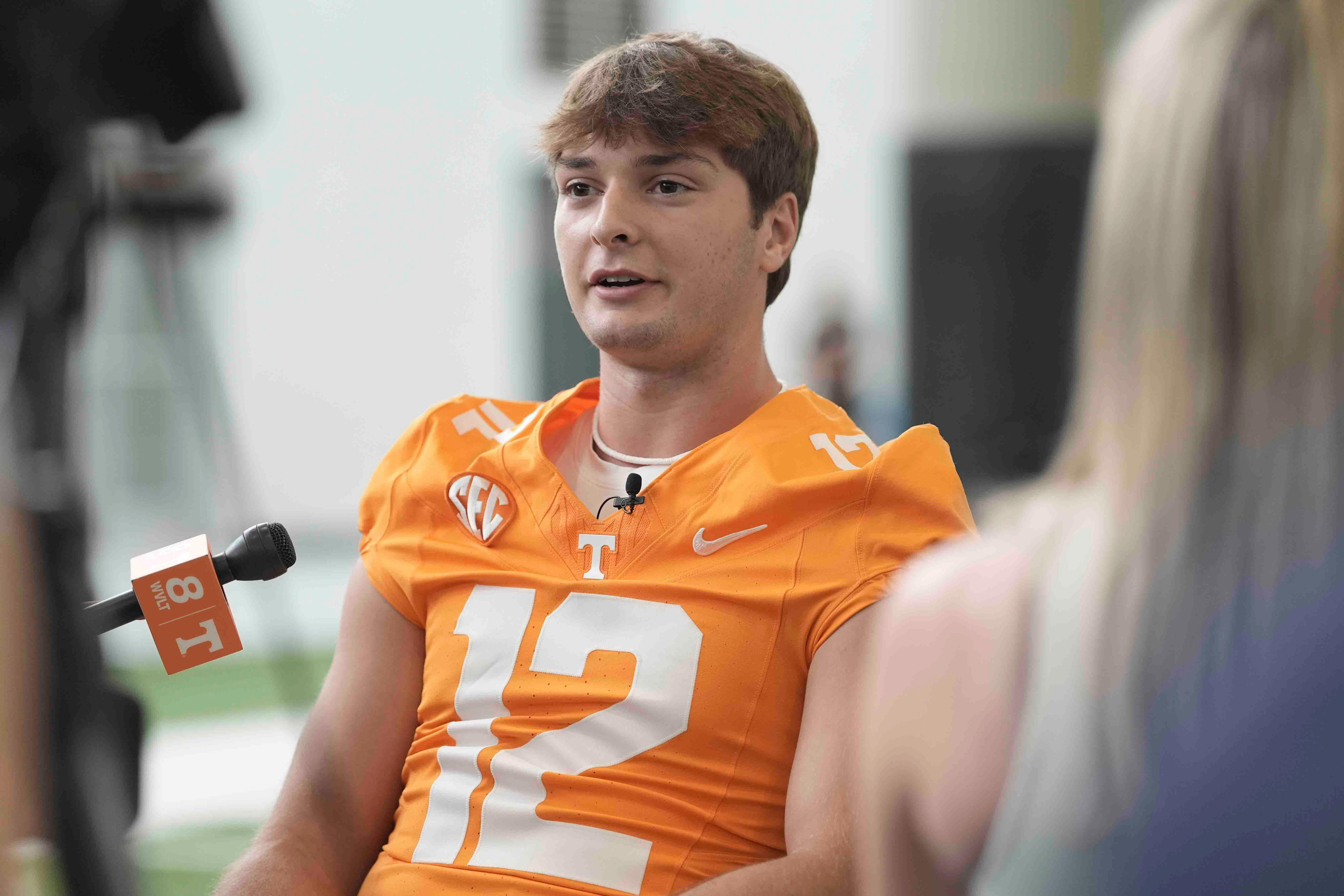 How Jake Merklinger is approaching Tennessee football quarterback battle