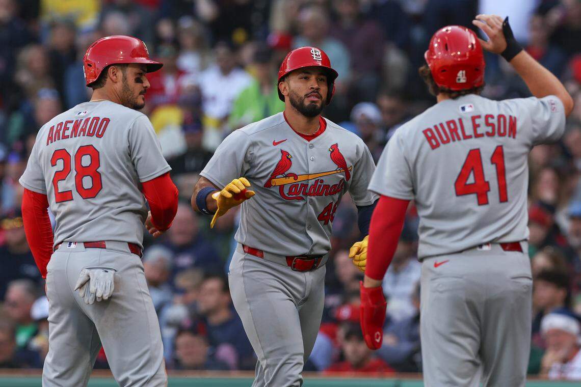 Cardinals test Herrera in left field amid trade deadline drama
