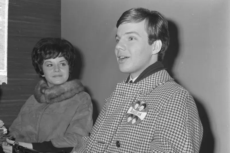 18 ’60s Pop Stars Who Were Everywhere – Then Walked Away