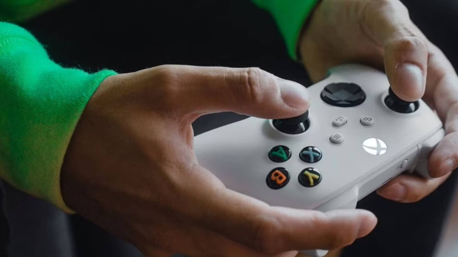 Xbox users will now need to verify their age, in compliance with UK's ...
