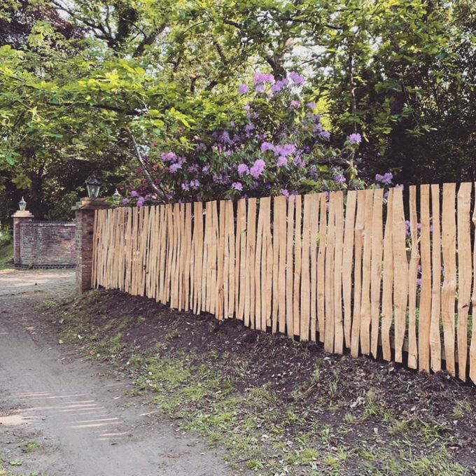 10 Interesting Wood Fence Ideas