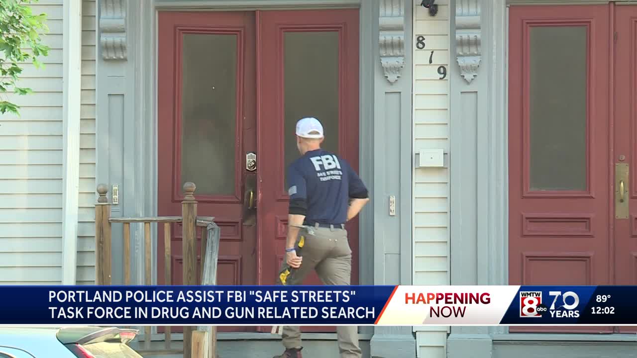 Police with weapons drawn, FBI seen along Park Ave. in Portland, Maine