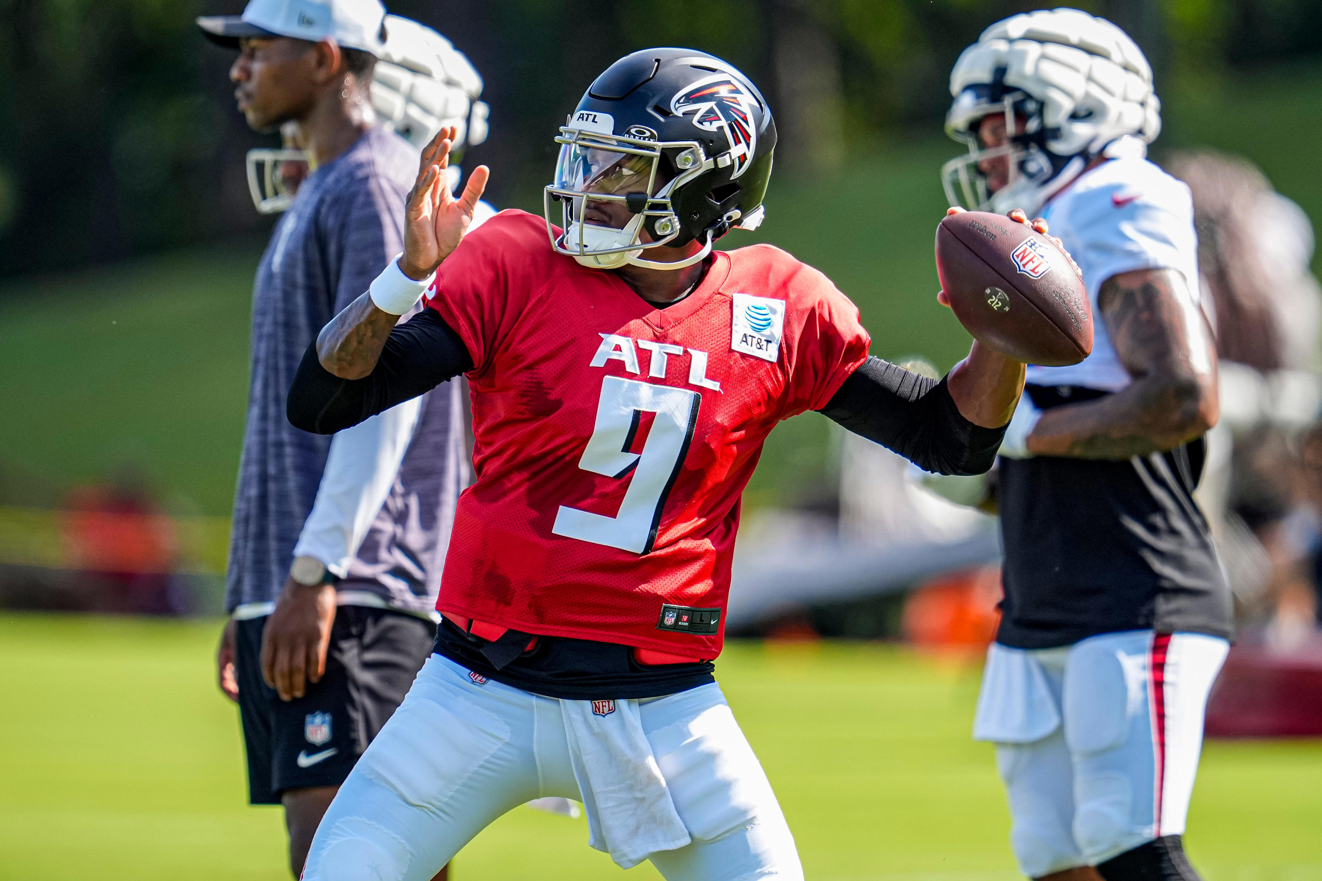 Falcons head coach gives injury update on QB Michael Penix Jr.