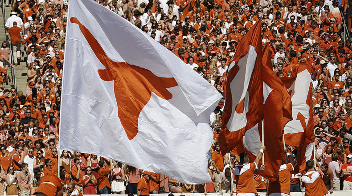 Texas Standing Out to 2027 Five-Star CB Joshua Dobson