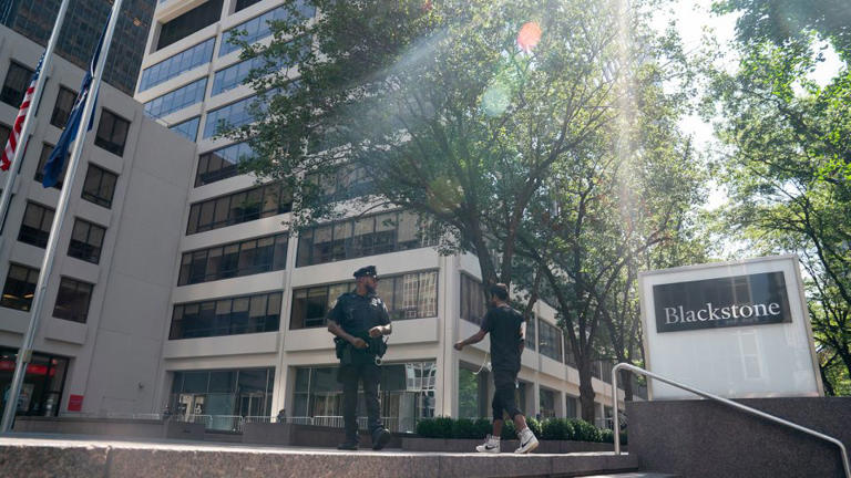 Inside 345 Park Avenue when a mass killer arrived