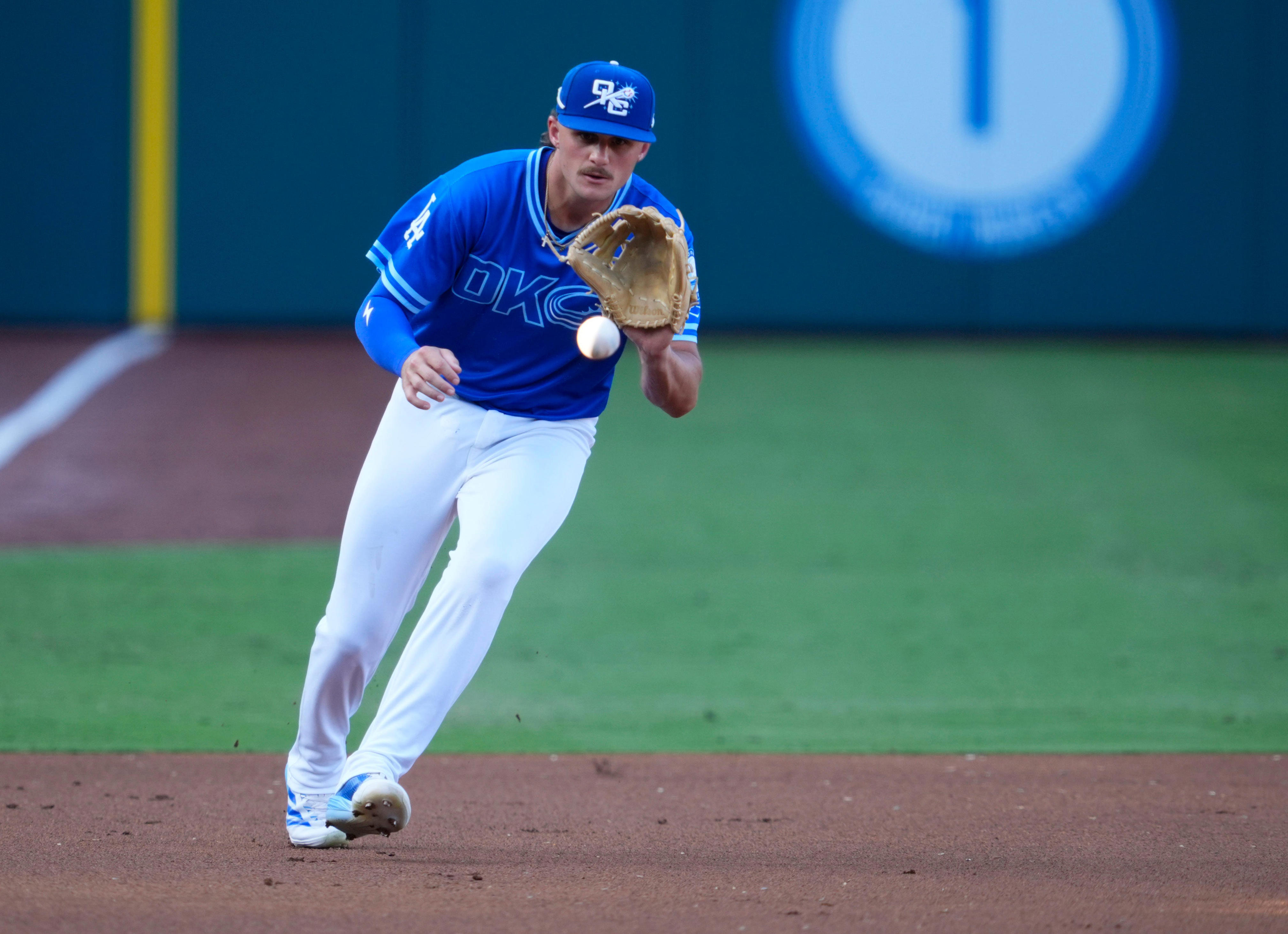 Los Angeles Dodgers call up top infield prospect, Mariner alum Alex ...