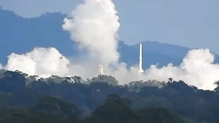 Australian-made rocket crashes after attempted north Queensland launch