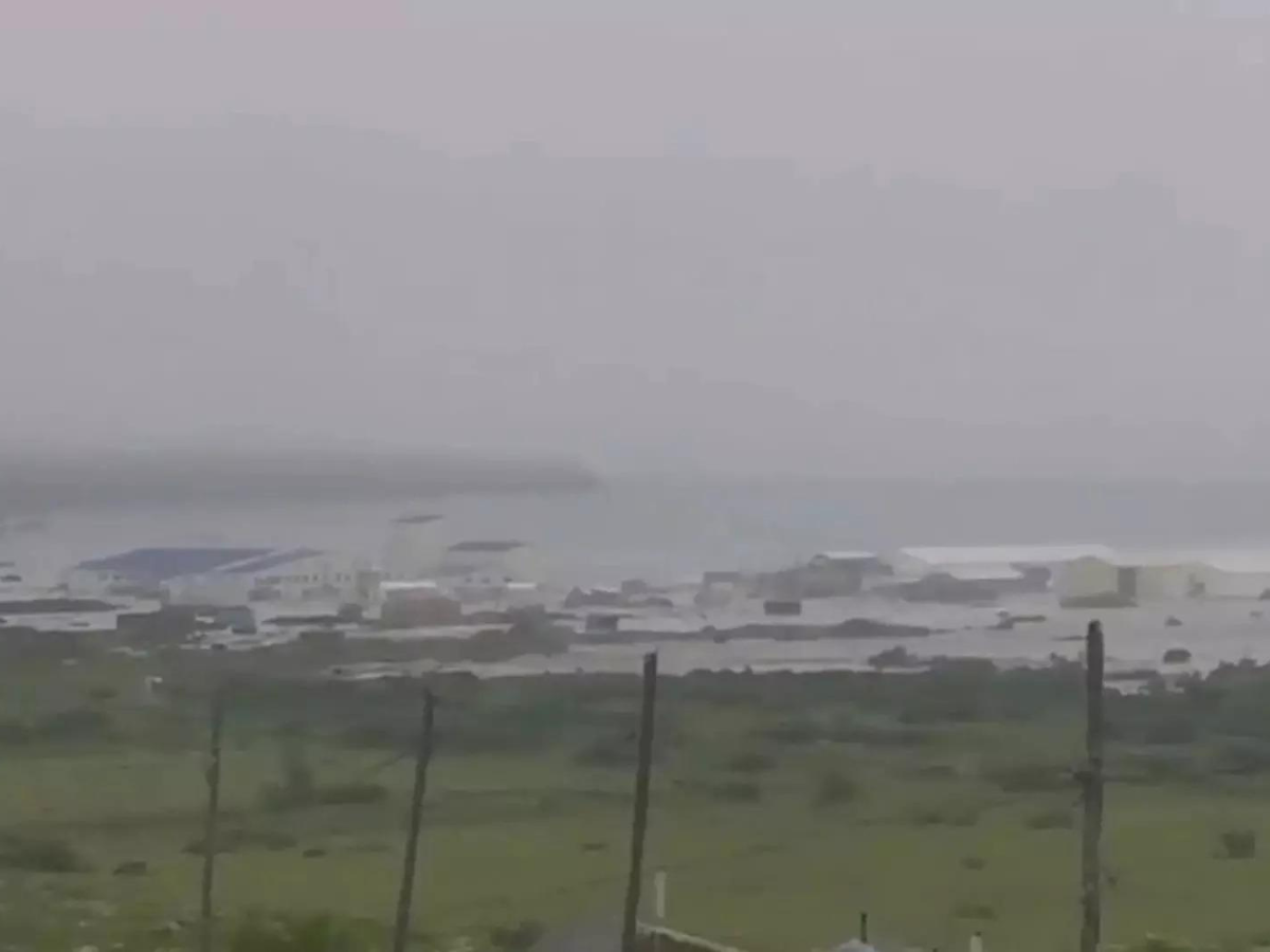 Tsunami hits Russia’s Kuril Islands, Japan’s Hokkaido after magnitude 8 ...