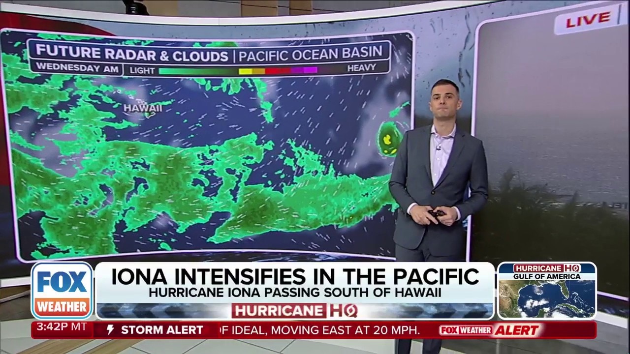 Hurricane Iona rapidly intensifies with tropical storm Kelli behind it