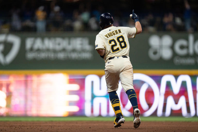 Brewers 9, Cubs 3: Andrew Vaughn smacks a grand slam as Milwaukee sends ...
