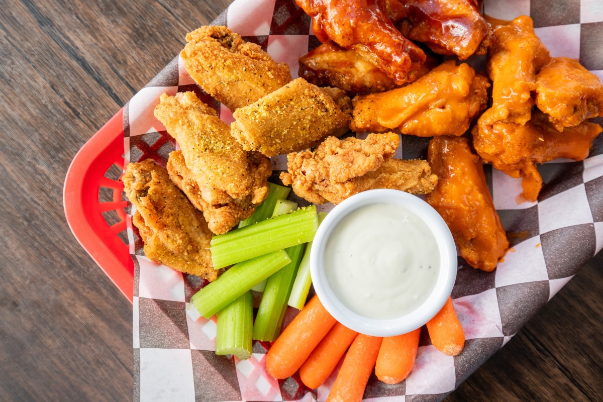 Wingstop 'Finally' Brings Back a Spicy Fan-Favorite Flavor Combo to ...