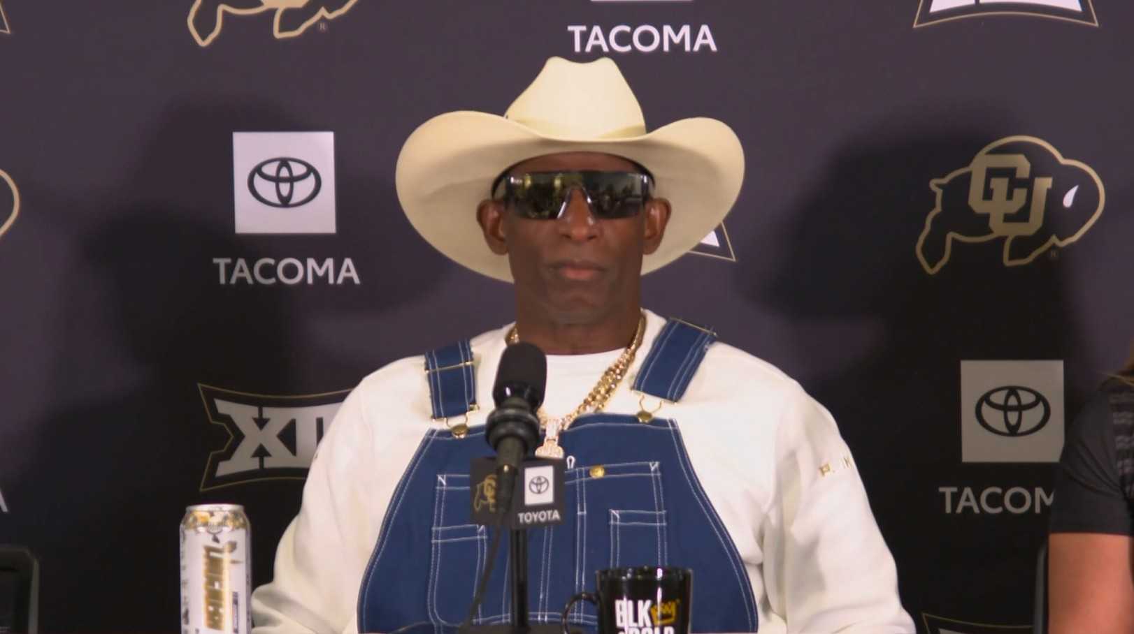 What are the signs, symptoms and treatments of bladder cancer?