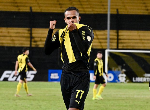 Alexander Machado deja Peñarol y se va cedido a Defensor Sporting hasta ...