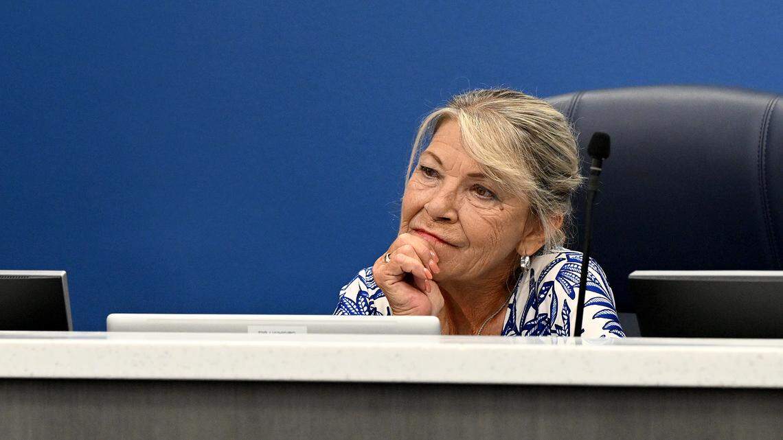 Manatee County Commissioner Carol Ann Felts dies at 68, officials say