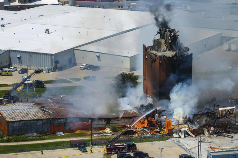 Nebraska plant explosion killed 2 girls and an employee