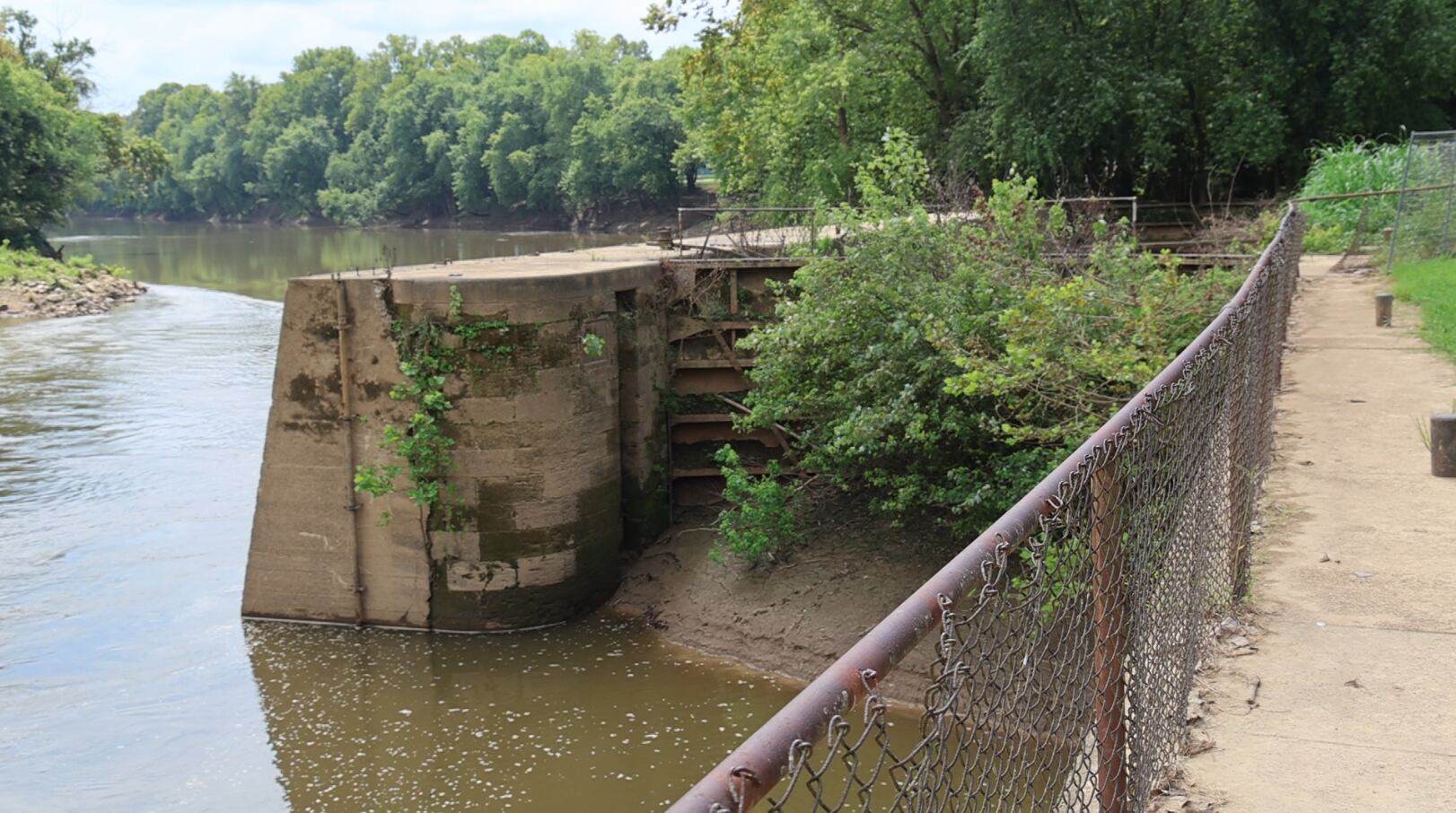Woodbury Lock and Dam here to stay