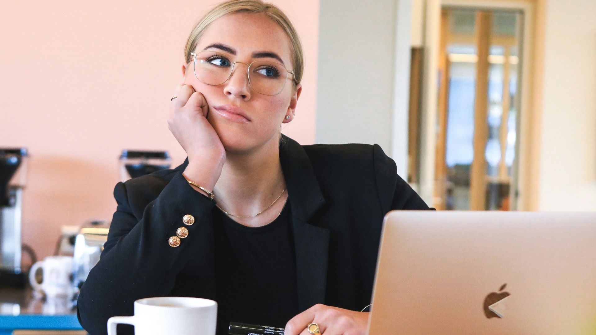 20 Things People Think Are Normal But Should Be Checked Out